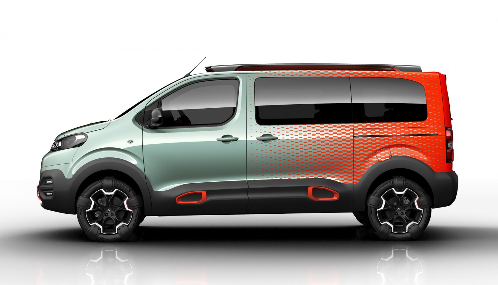 Citroën Spacetourer Hyphen - minibus z napędem 4x4