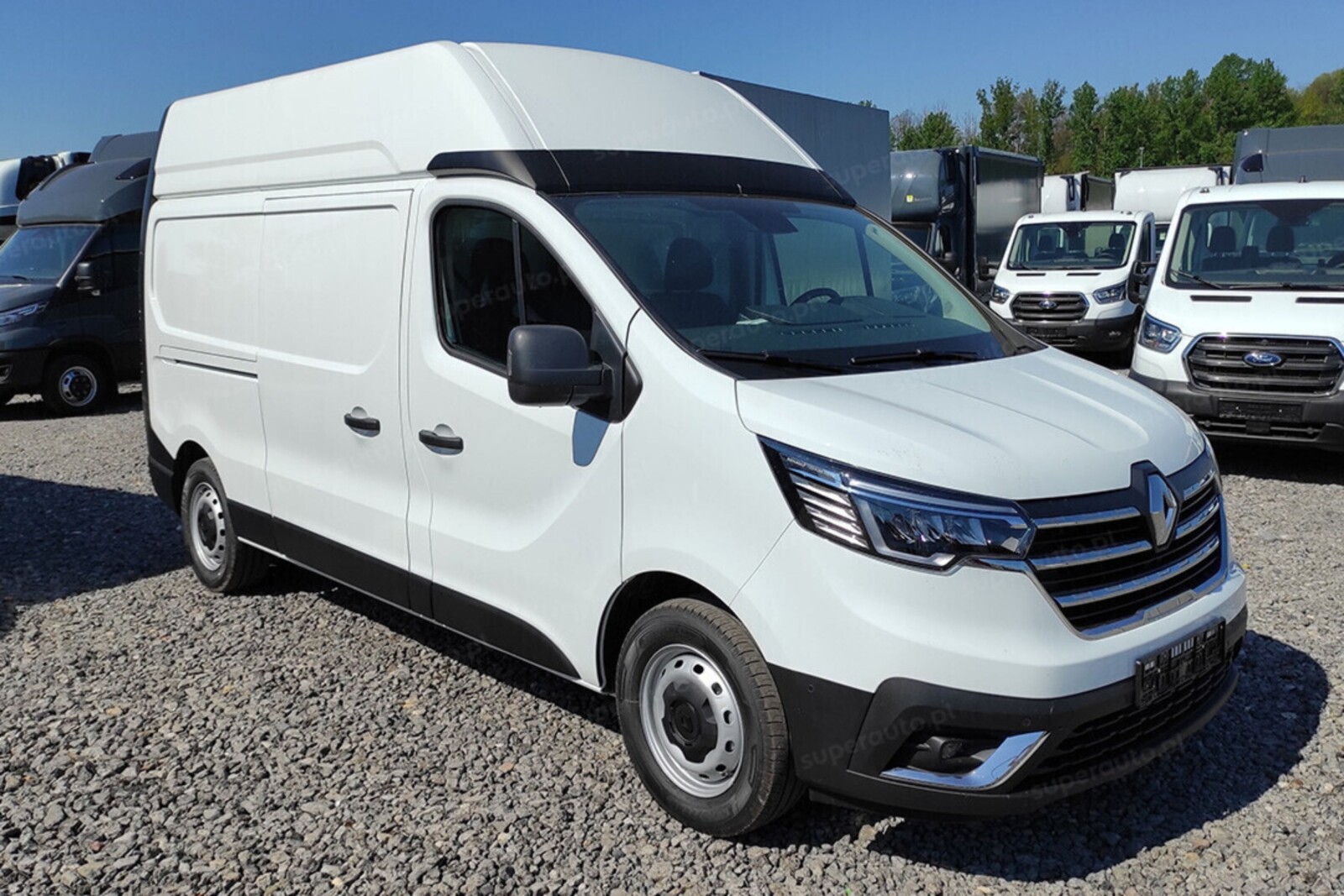 Renault Trafic L2H2 do wzięcia od ręki - przykładowa kalkulacja leasingu