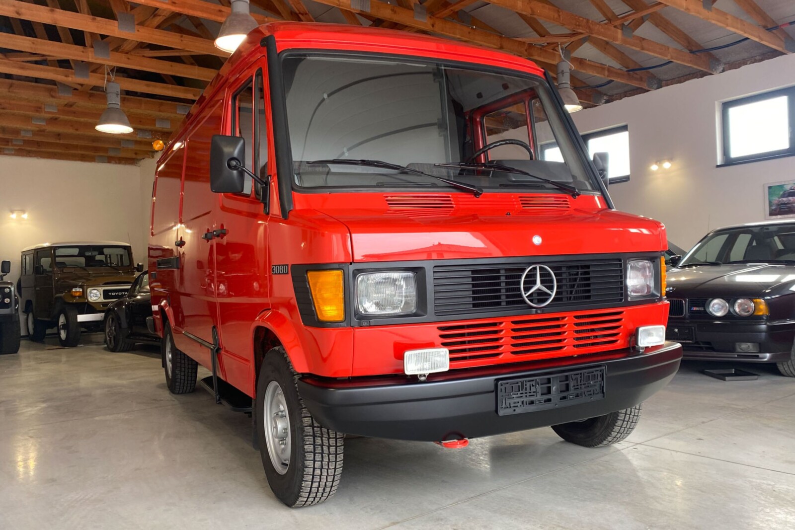 Mercedes-Benz T1 z przebiegiem 15 423 km - jak z fabryki